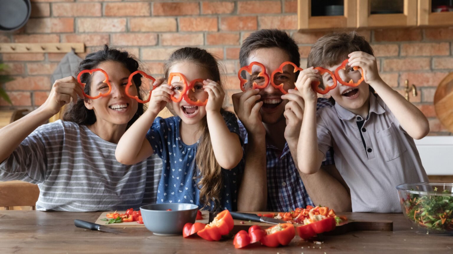 21 Creative Ideas to Bring Families Closer In The Digital Age