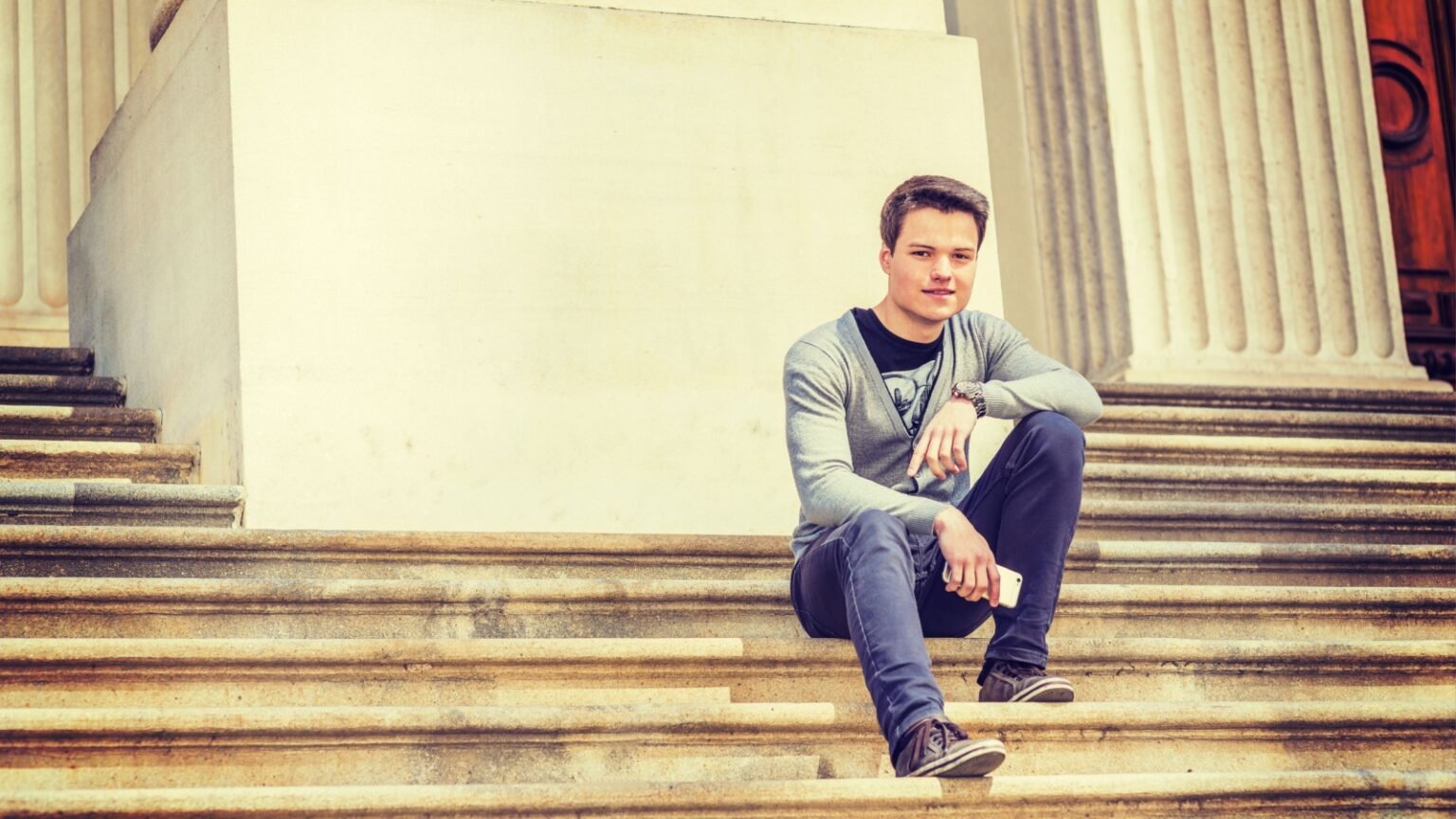 21 Traits That Enhance Charisma in People