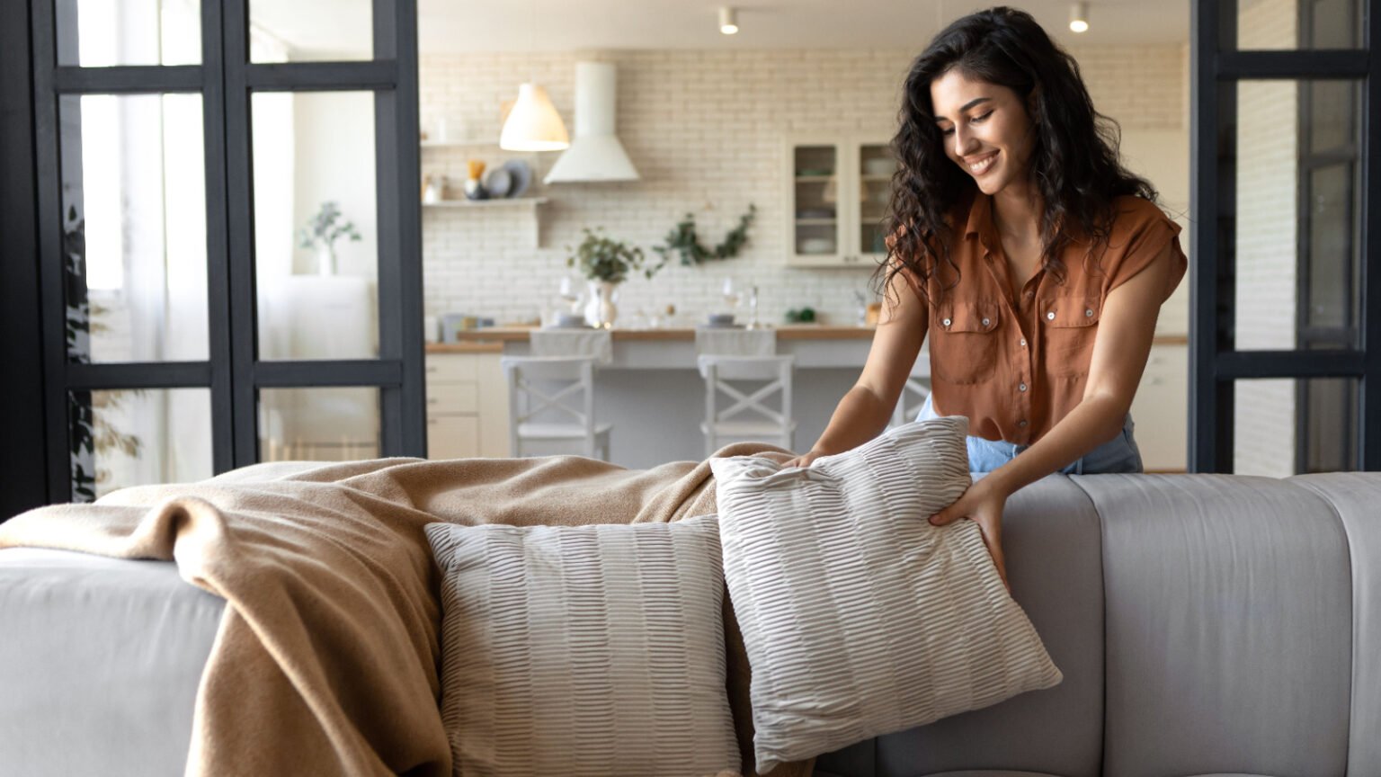 21 Solitary Activities People Only Do In Private