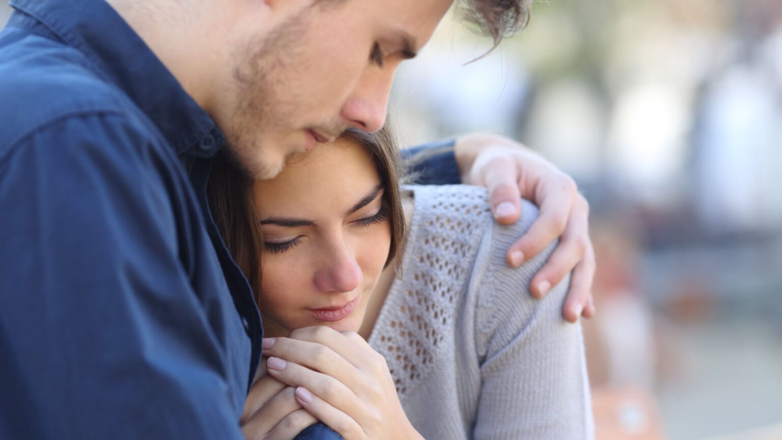 21 Traits That Enhance Charisma in People